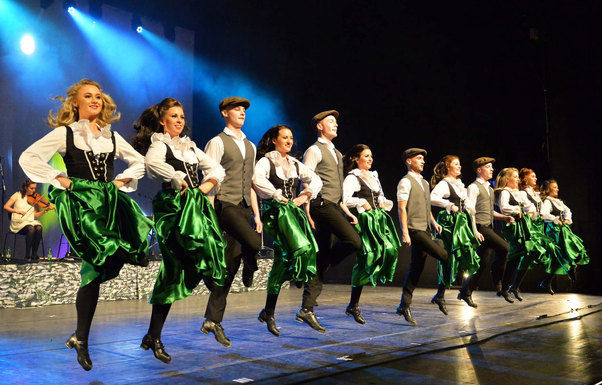 Irish Dance: History, Styles, Music, Steps, Costumes, and Competitions ...